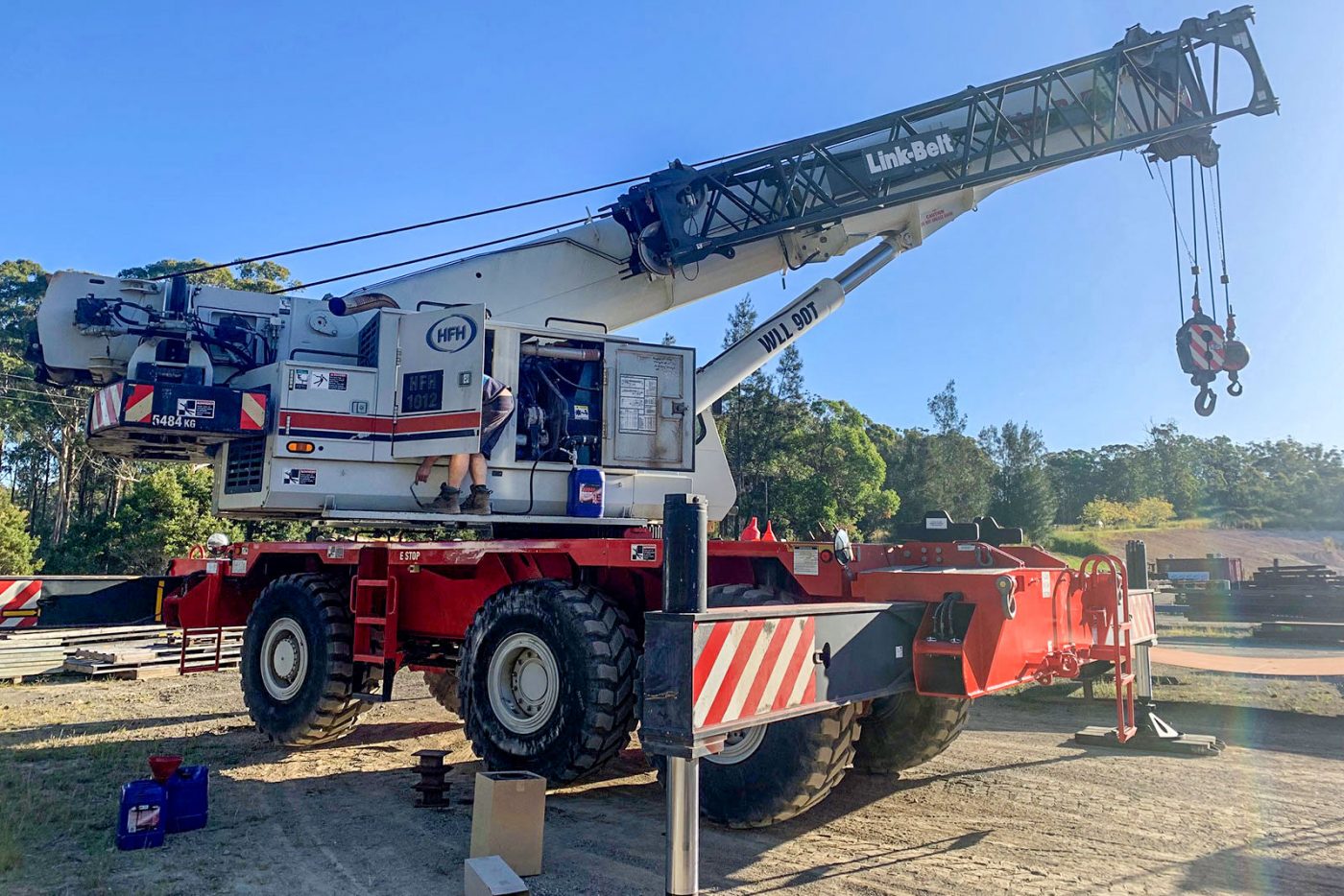 Hydraulic Truck EWP Crane Service & Repair Port Macquarie by Lift Right ...